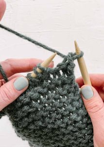 How to Bind Off (Cast Off) In Knitting Beginner Tutorial