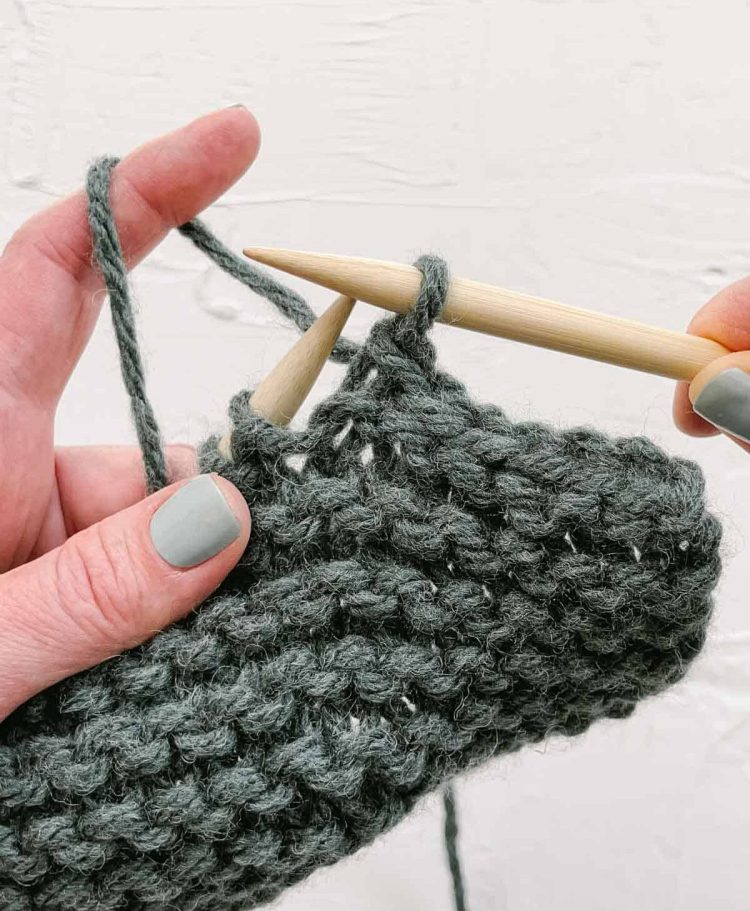 How to Bind Off (Cast Off) In Knitting Beginner Tutorial
