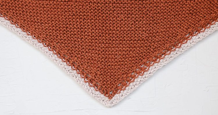 How to Knit a Triangular Scarf - Free Knitting Pattern
